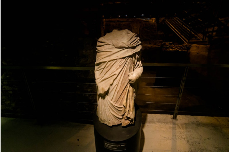 Vicus Caprarius at the Trevi Fountain | Rome City Pass