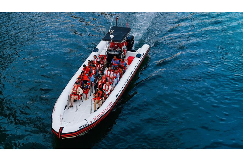 Speedboat Tour Dubai | Dubai City Pass